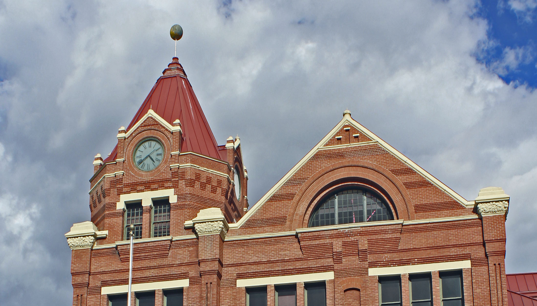 Silver & Snowflakes: Historic clock heralds the holiday | Carson City’s ...