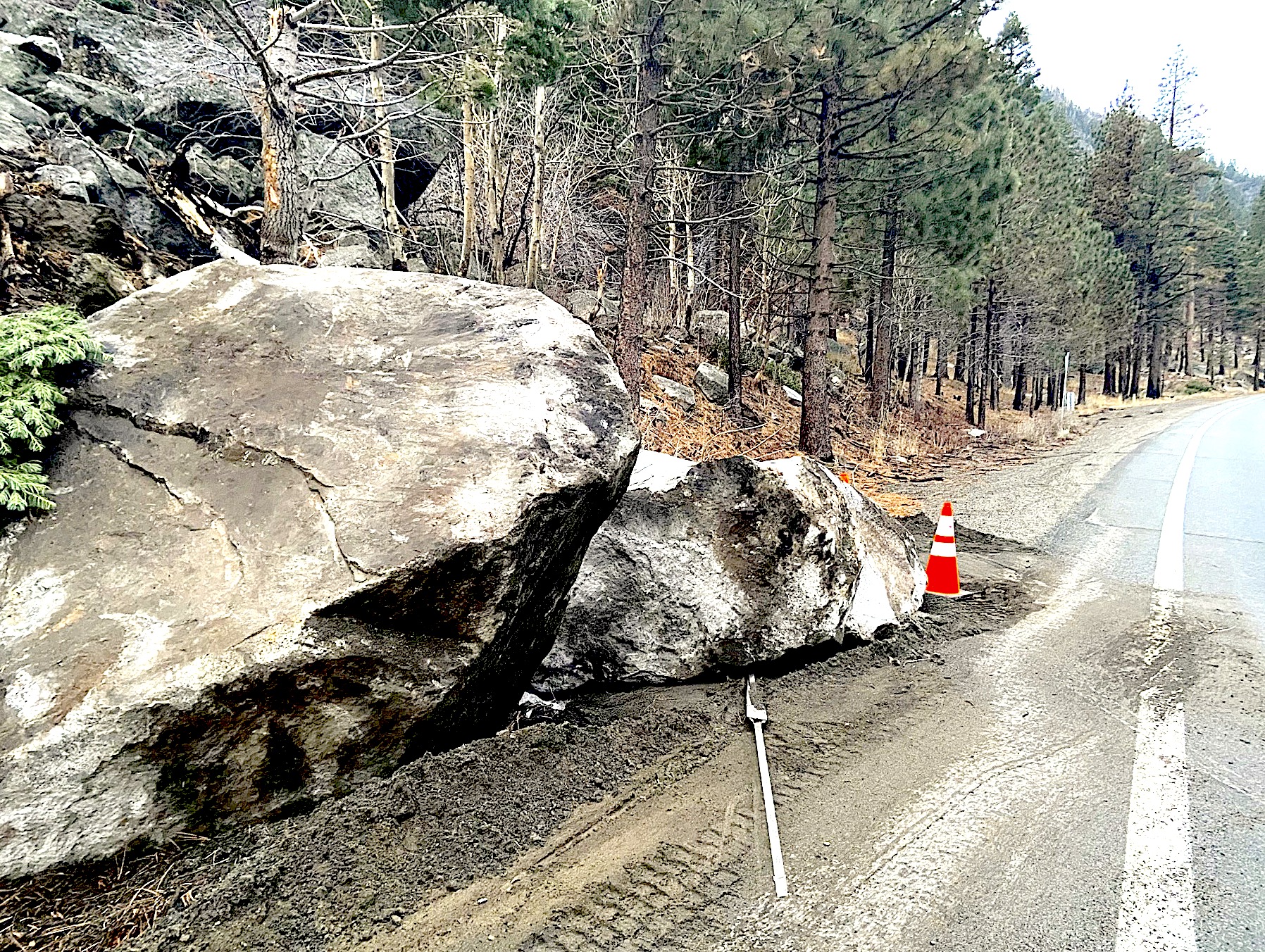 Rockfall to delay traffic on Highway 88 in Woodfords Canyon | Serving ...