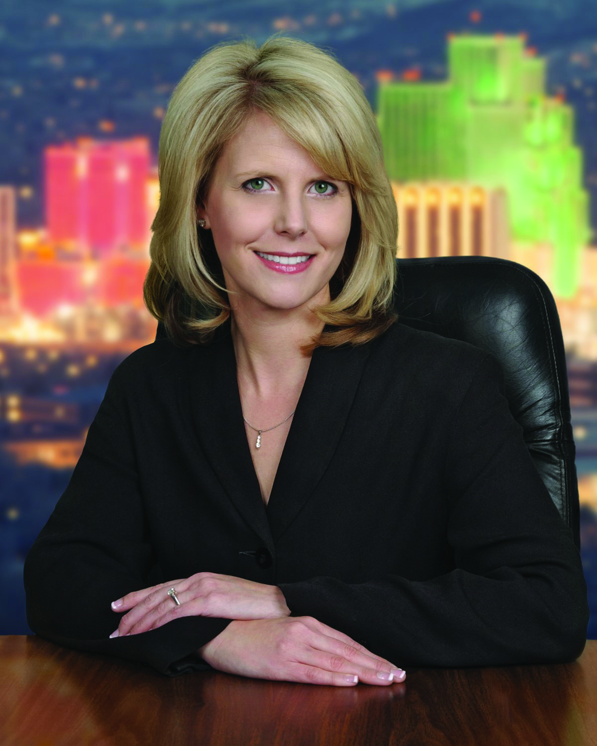 People: Katrina Loftin recognized with Executive Club Award | Serving ...