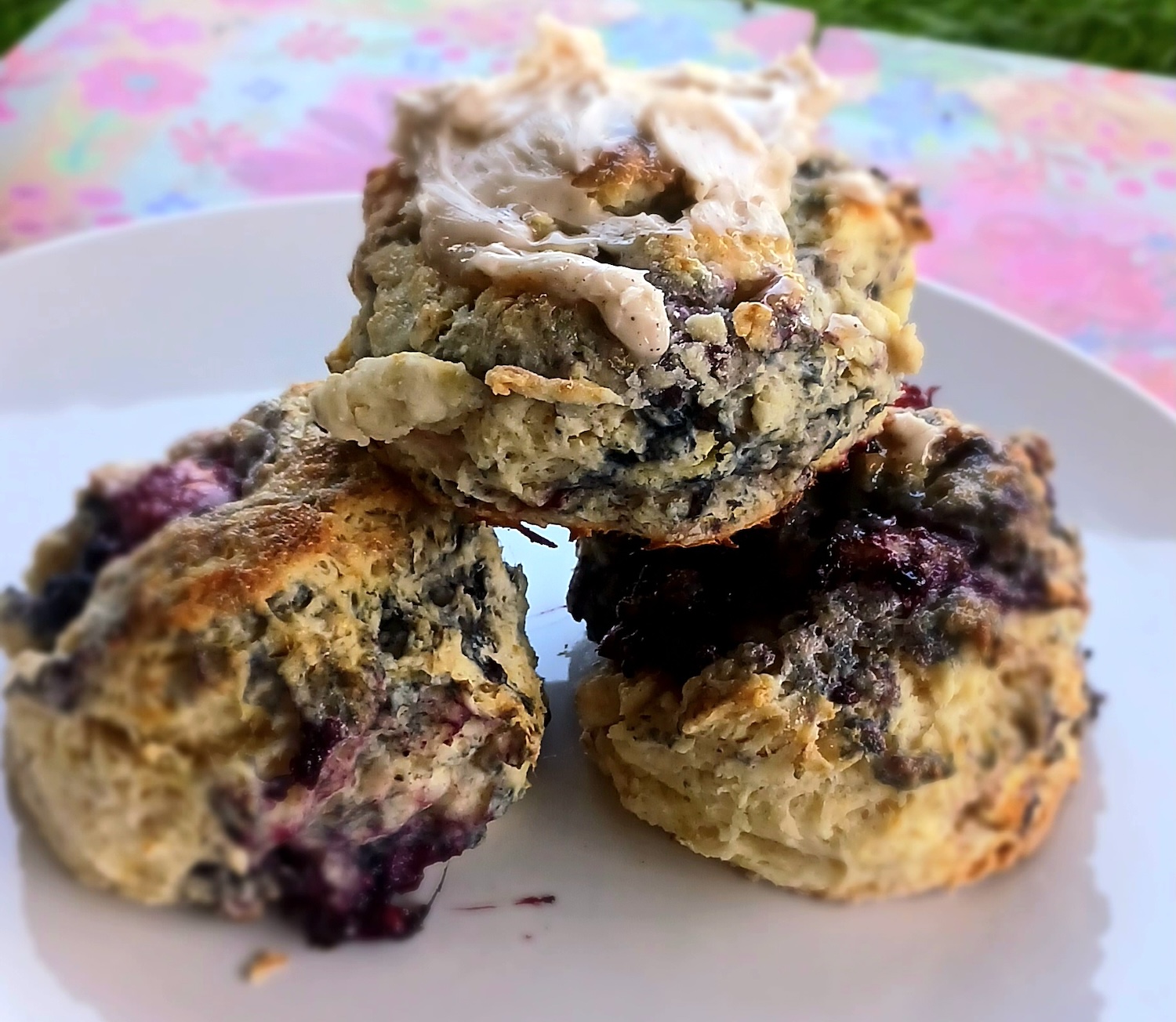 Tara Riddle: Blackberry buttermilk biscuits with a cinnamon whipped ...