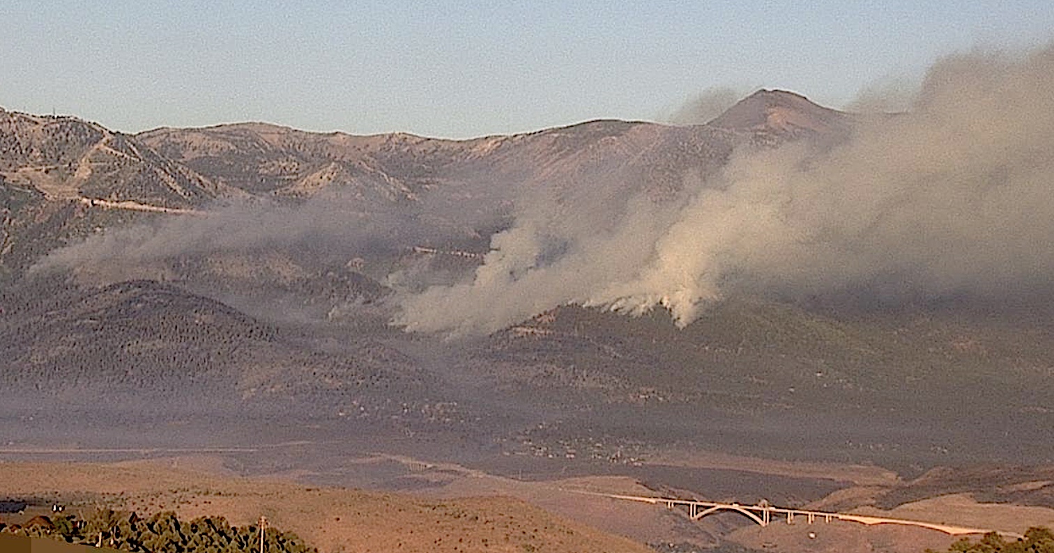 Red flag warning issued for today and Wednesday as Davis Fire burns ...