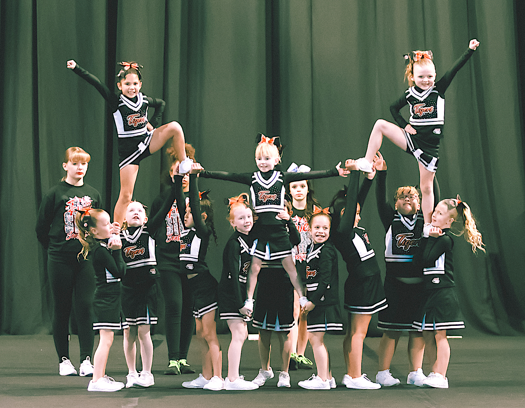 Douglas Tiny Mite cheers to Nationals | Serving Minden-Gardnerville and ...
