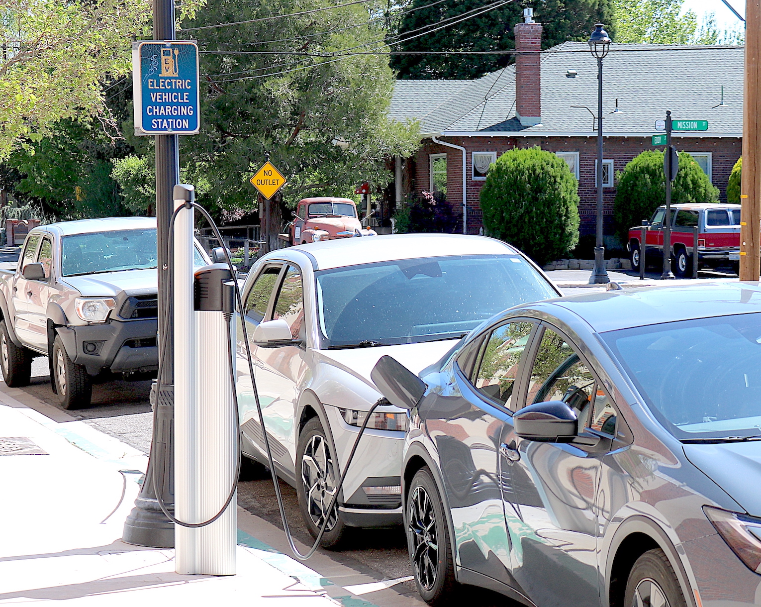 Gardnerville ponders charging for chargers | Serving Minden ...