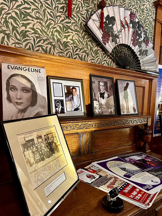 Everett theater's history displayed | Snohomish County Tribune