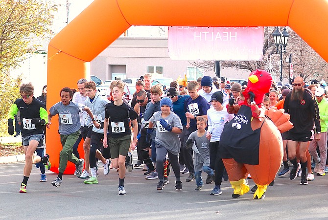 Turkey Trot draws 700-plus runners | Serving Minden-Gardnerville and ...
